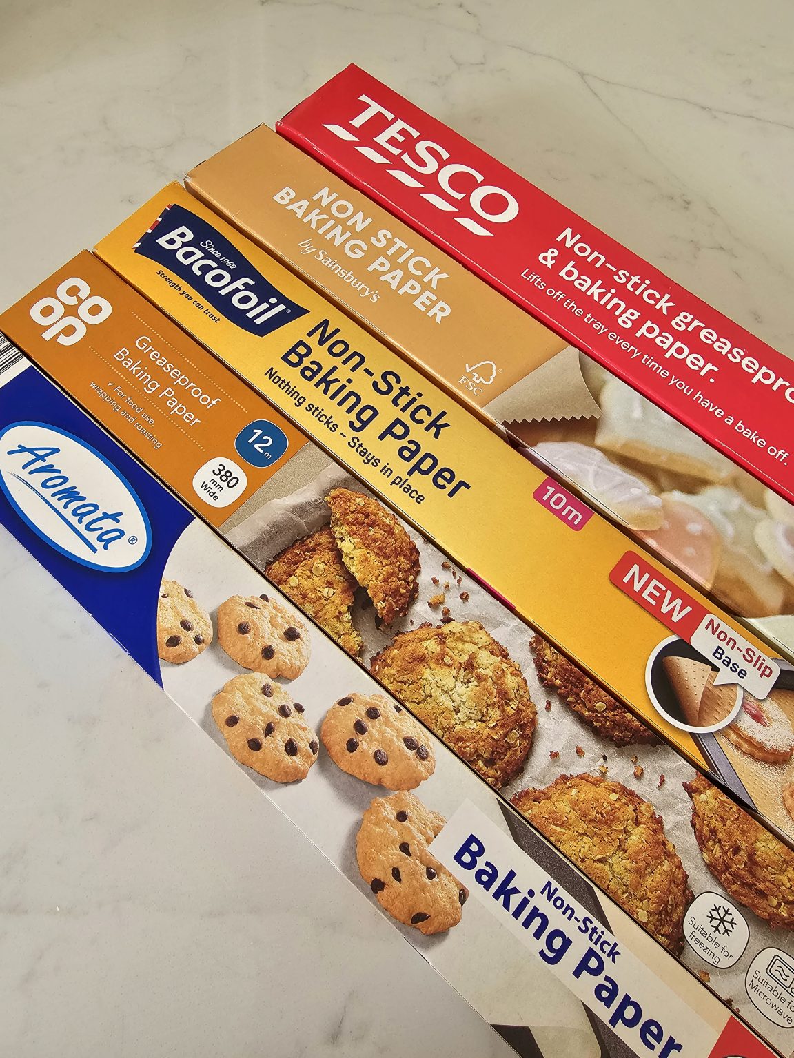 Baking Paper Review: Comparing different types to bake sugar cookies ...